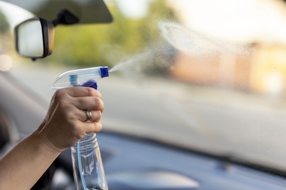 The Best (and Worst) Products to Use on Your Windshield - Alderfer Glass