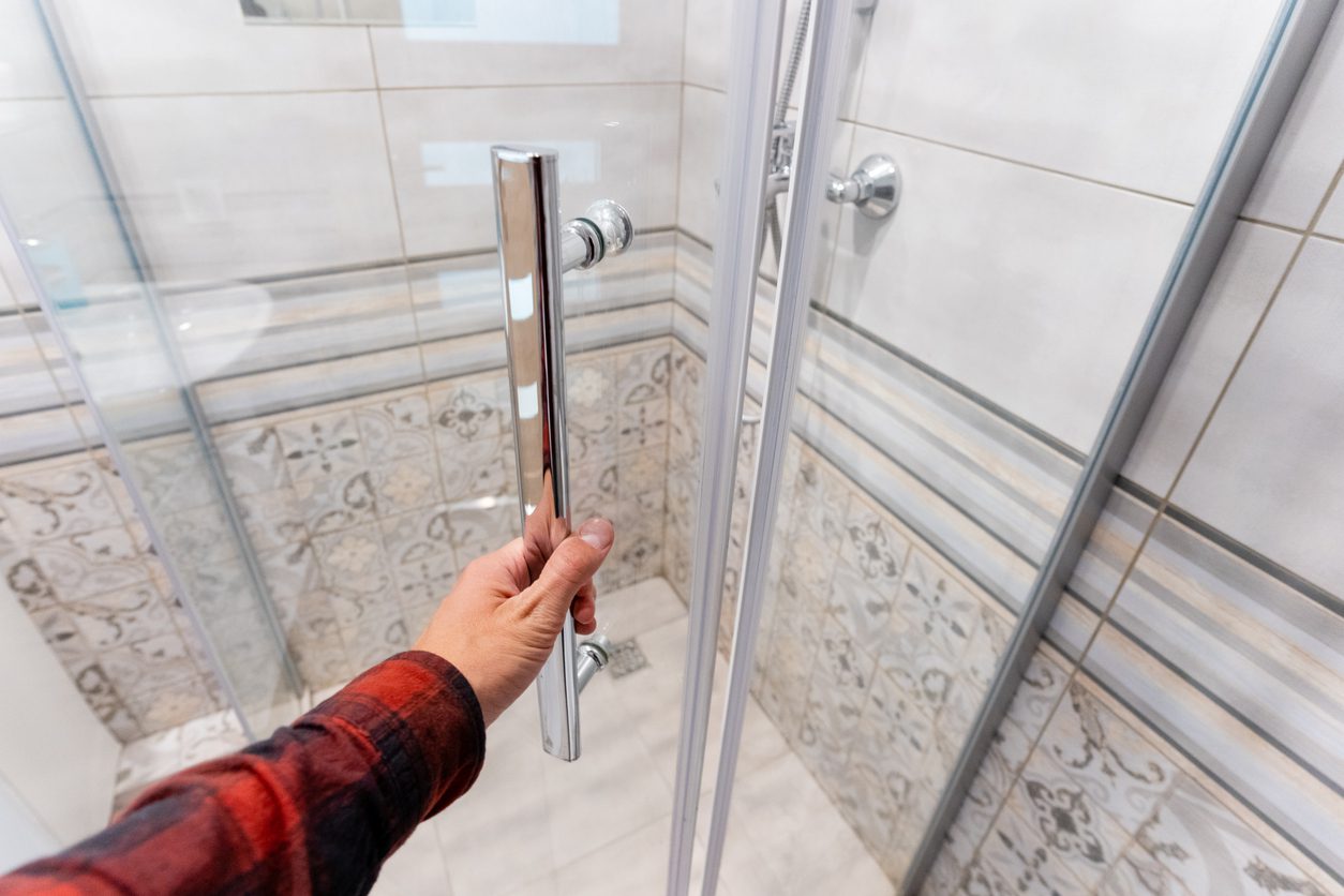 Why Glass Shower Doors Leak — And How to Fix It - Alderfer Glass